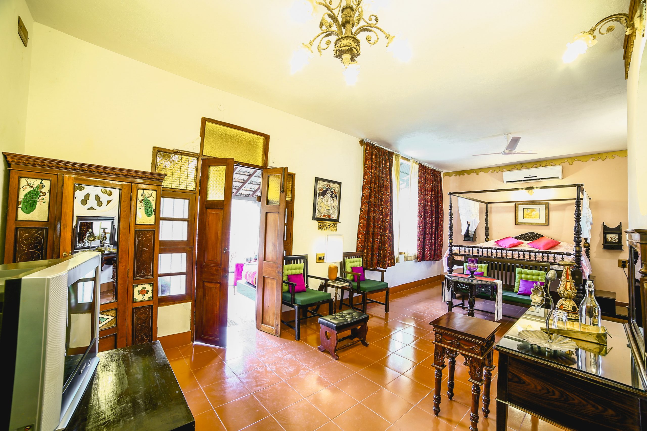 ZAMIN HOUSE ROYAL SUITES – INDeco Hotels